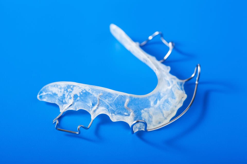 Retenedores Tradicionales in Phoenix, AZ - Rusty Jones Orthodontics